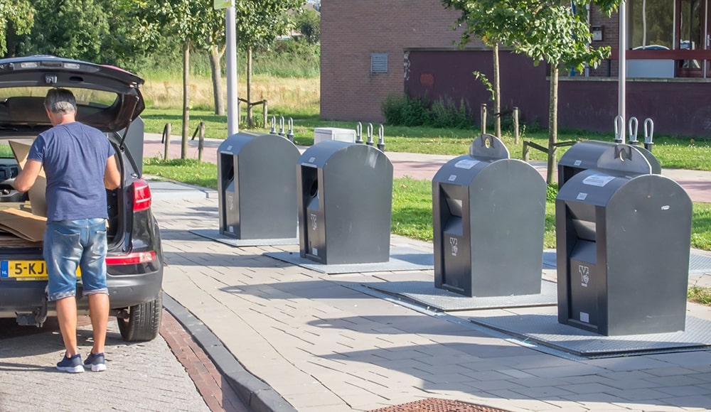 GPS monitoring of underground garbage containers | Wialon case study