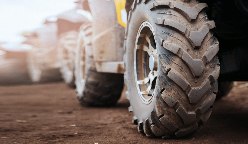 Dump truck tire pressure and temperature monitoring system